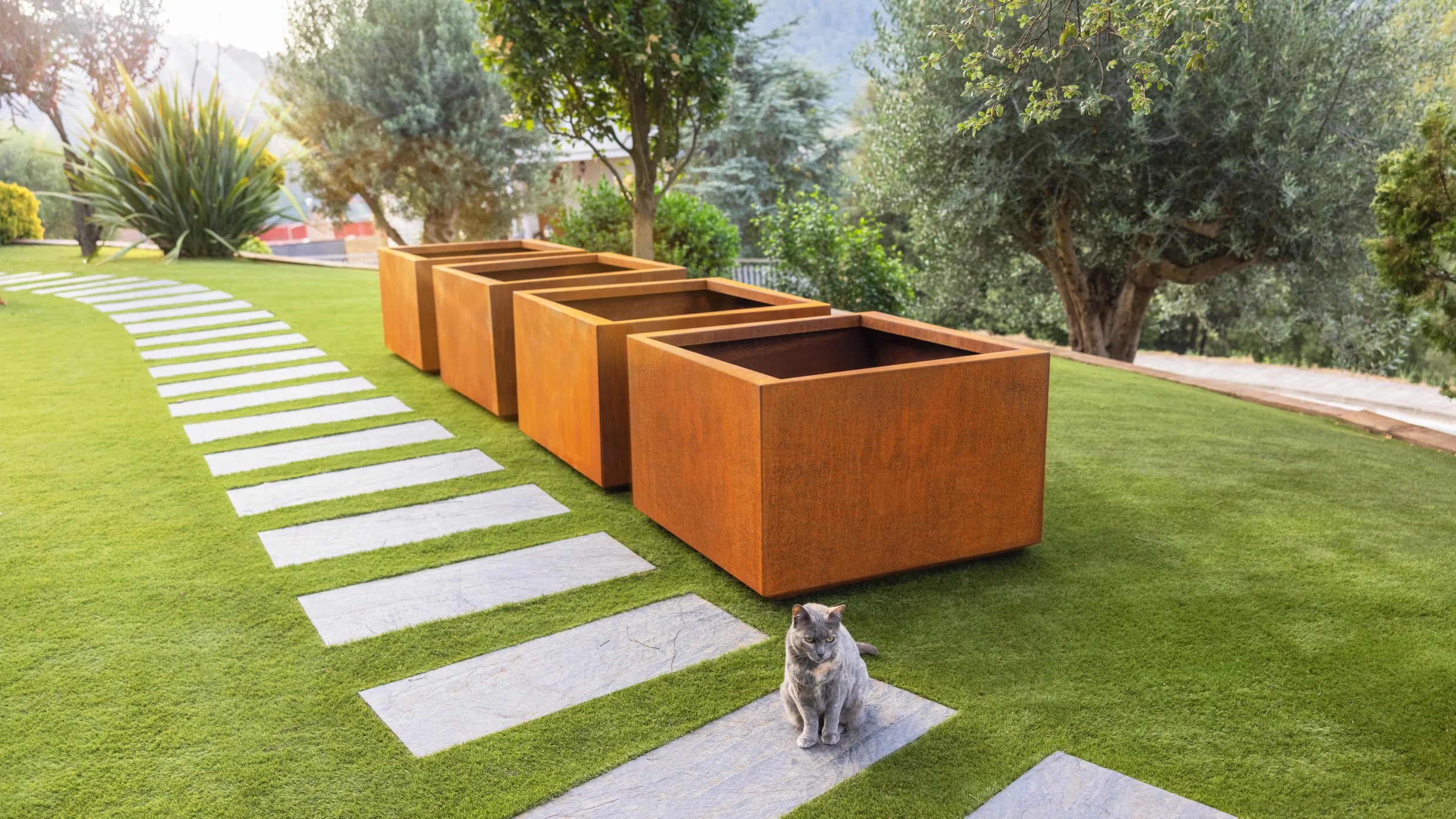 The BEST Square Outdoor Planters | KUBIK